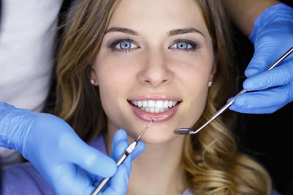 How a Professional Dental Cleaning Can Benefit You: 5 Key Reasons